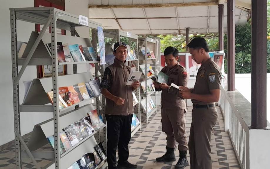 Dispersip Basel Gelar Pameran 100 Buku Karya Penulis Lokal - Mediaqu.id